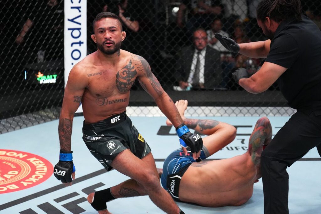 Jonathan Pearce x Joanderson Tubarao adicionado ao UFC Vegas 82 - MMA ...