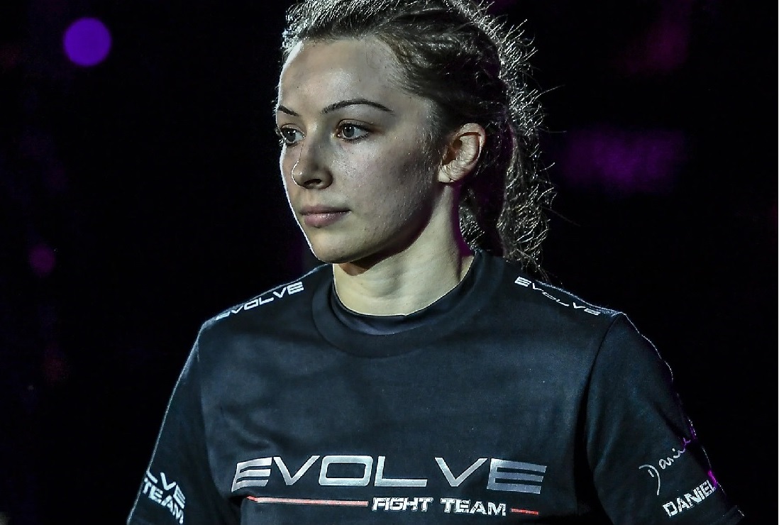 Danielle Kelly insinúa su regreso al circulo - MMA AL DÍA