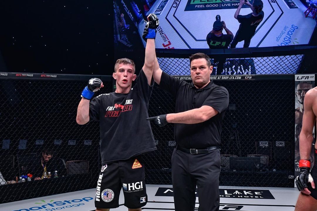 Brandon Mills Hijo De Matt Hughes Pierde En Su Debut Profesional En
