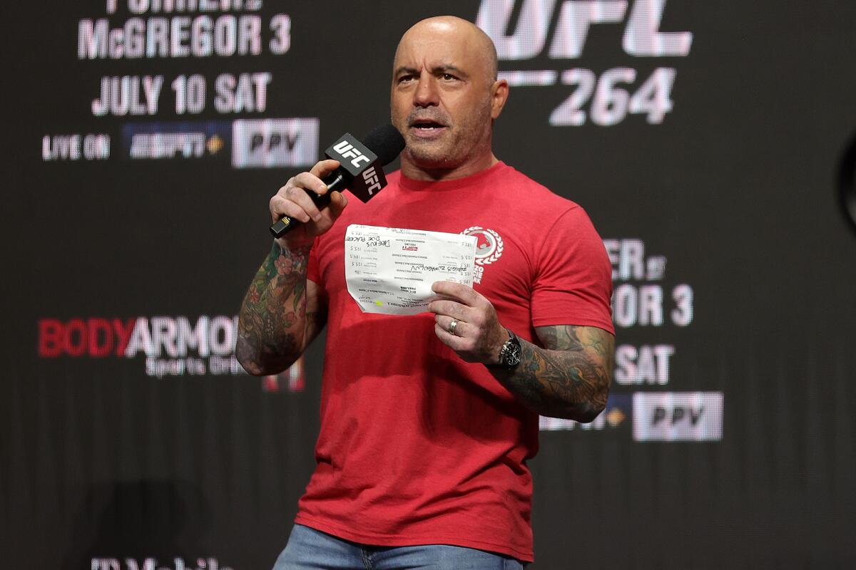Se revela el equipo de comentaristas de UFC 294 - MMA AL DÍA