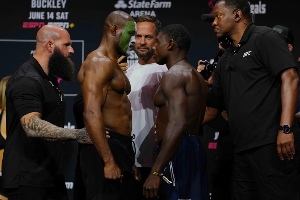 VIDEO: Kamaru Usman empequeñece a Joaquin Buckley en último careo antes ...